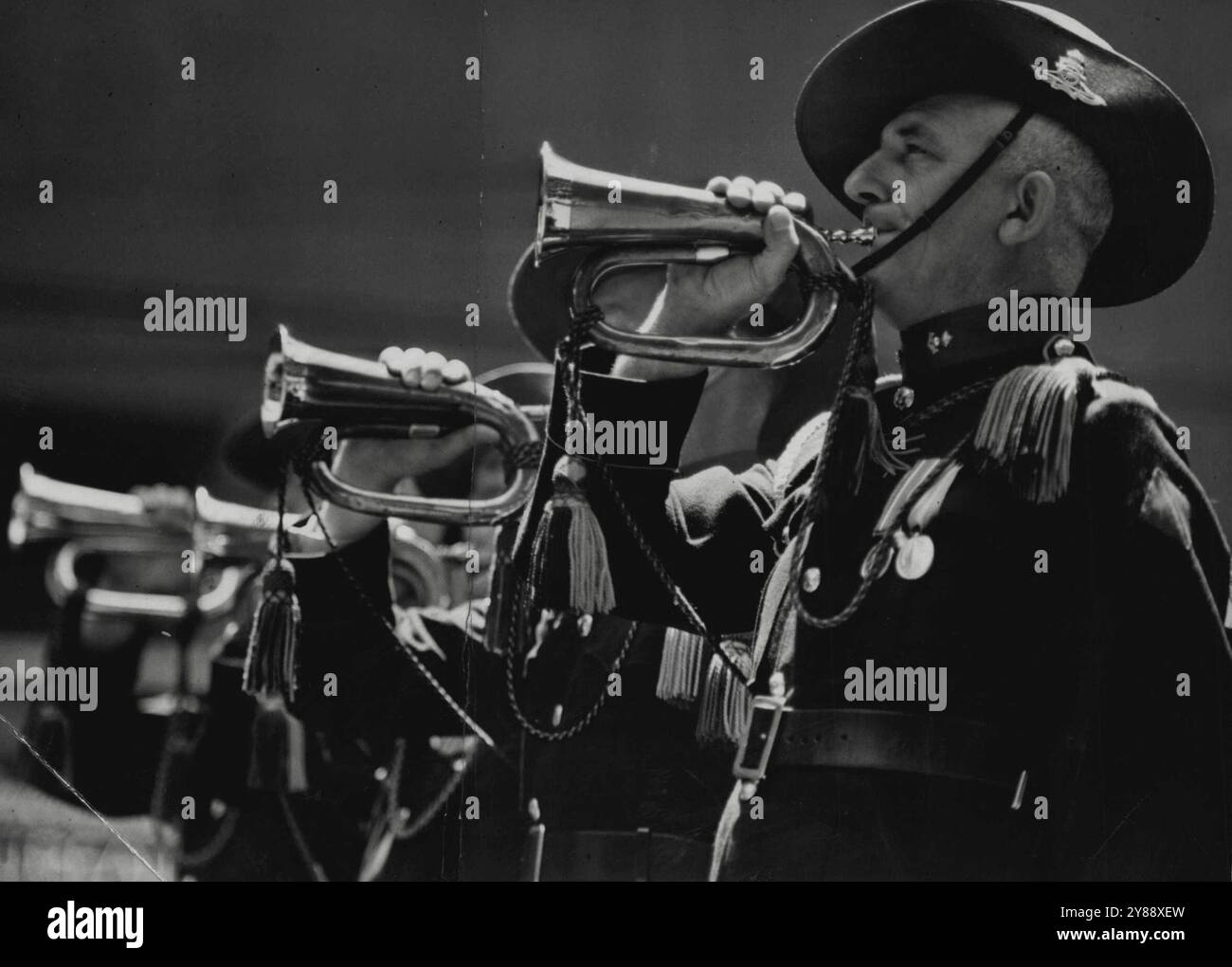 Buglers hi-res stock photography and images - Alamy