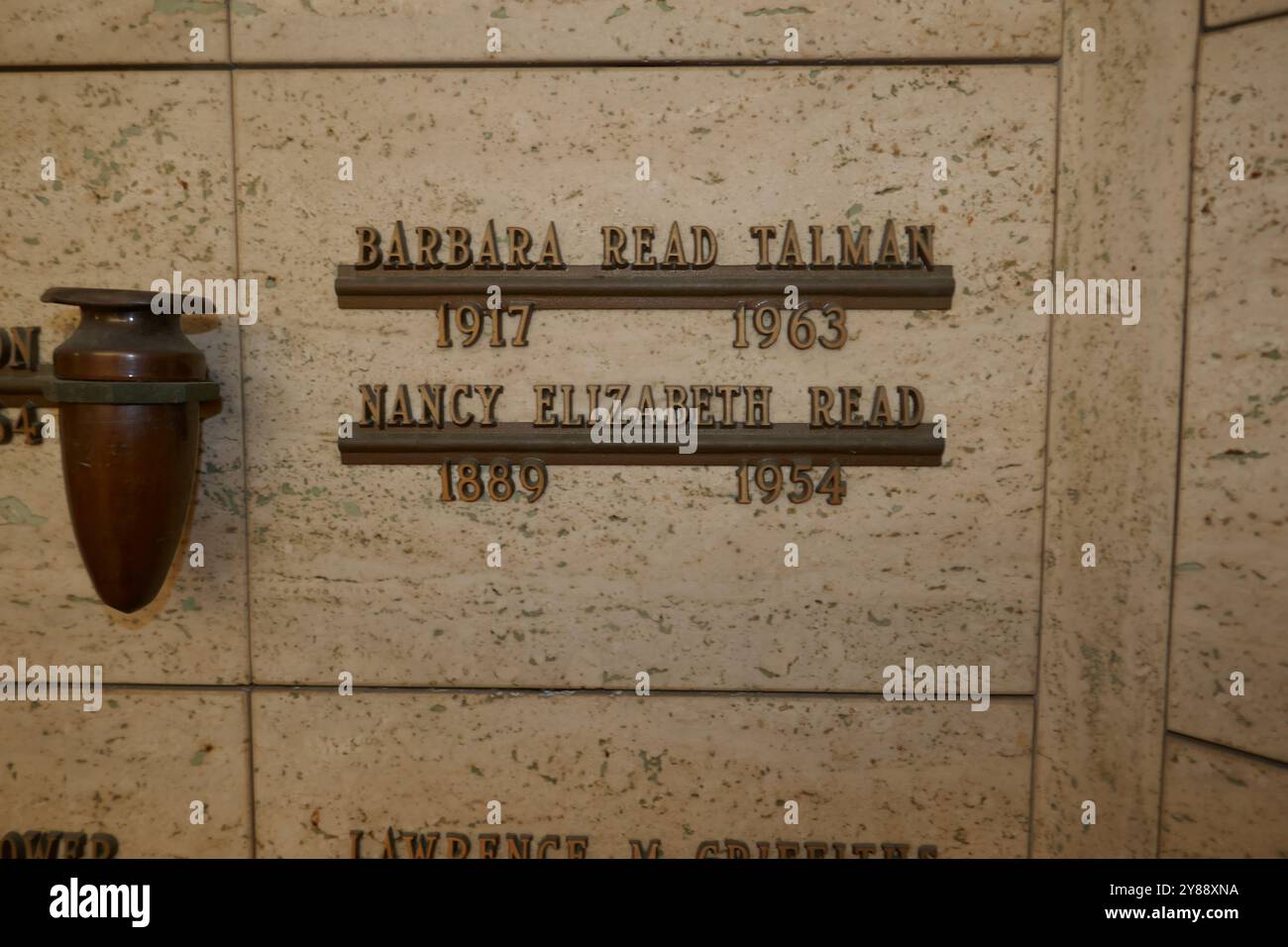 Anaheim, California, USA 2nd October 2024 Actress Barbara Read Grave in ...