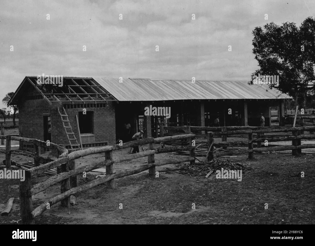 Prisoners of war camps in australia australian war scenes Black and ...