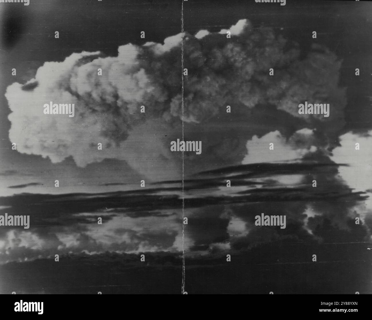 First picture published in Australia of the world's first hydrogen-bomb ...