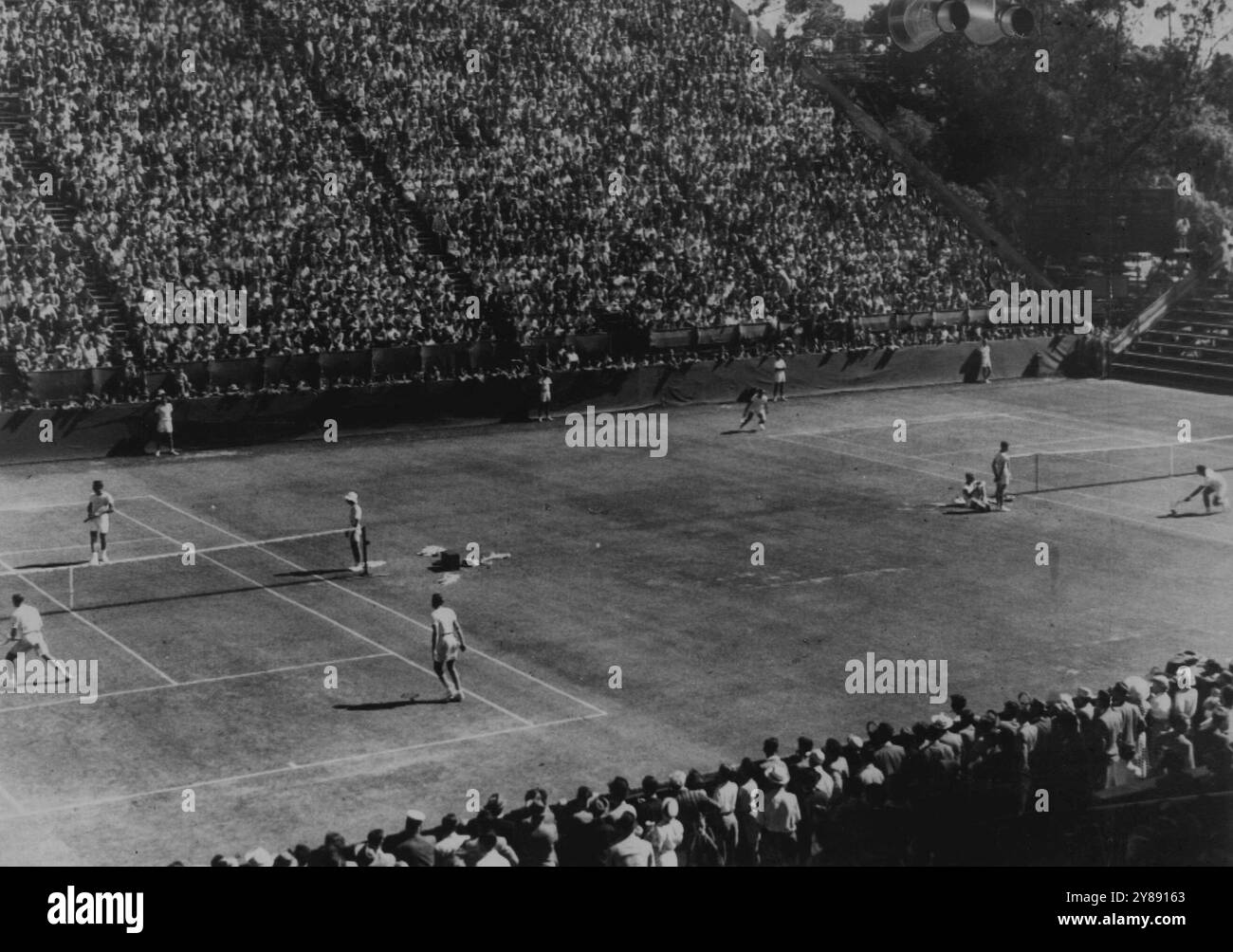 Drive courts yesterday to watch the Australian and American teams ...