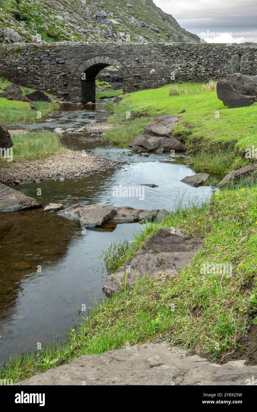 Wishing bridge ireland hi-res stock photography and images - Alamy