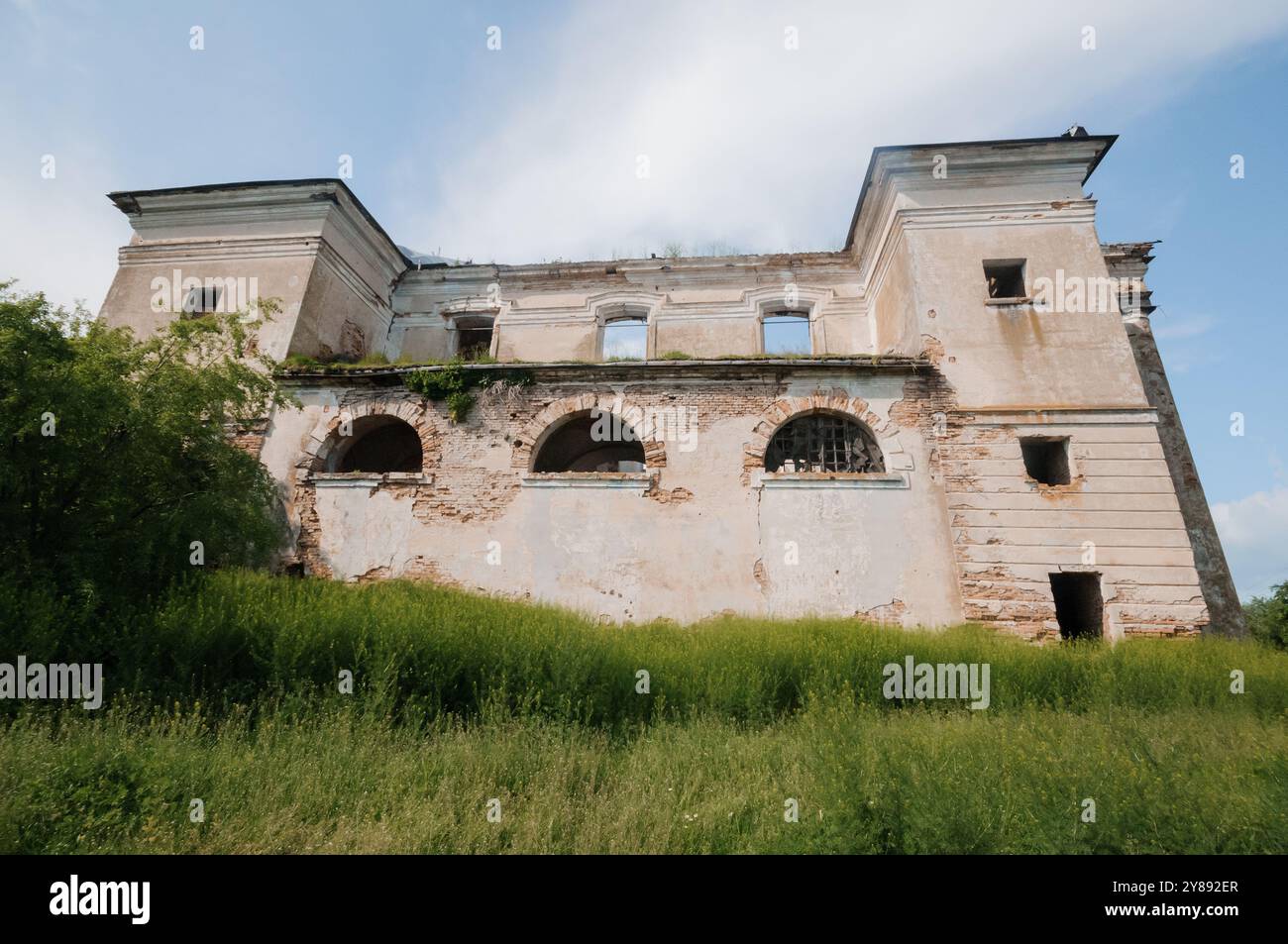 Majestic Ruins of an Abandoned Historic Mansion Surrounded by Lush ...