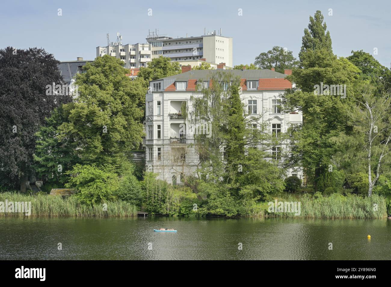 Old building, residential building at Halensee, Grunewald ...