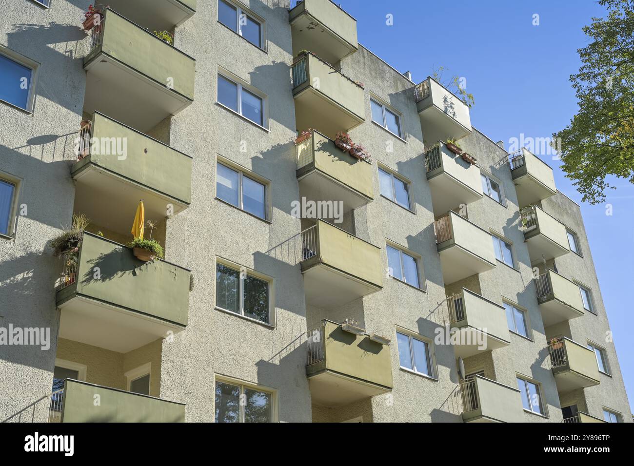 Residential building, Plattenbau, Koenigsallee, Grunewald ...