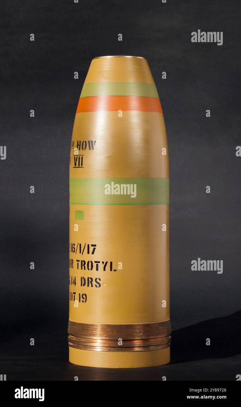 Shell H.E. Q.F. 4.5 Inch, Howitzer, Mk VII. British WW1 high explosive ...