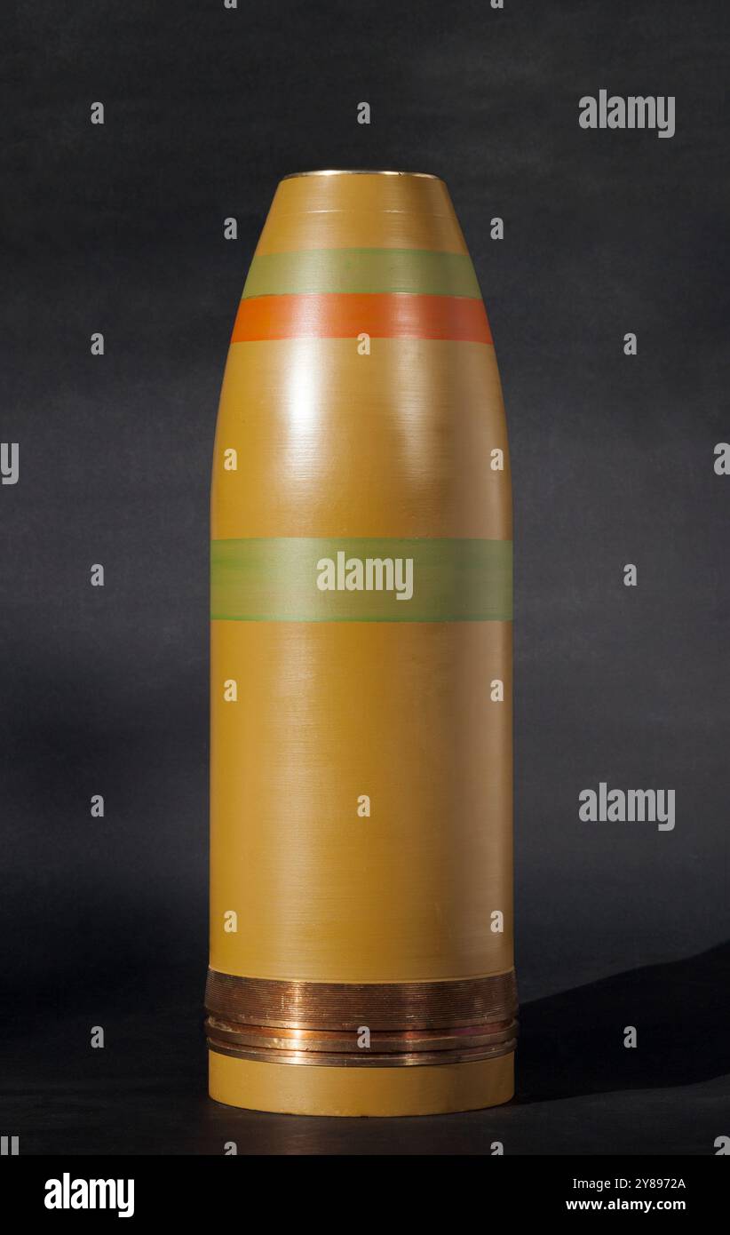 Shell H.E. Q.F. 4.5 Inch, Howitzer, Mk VII. British WW1 high explosive ...