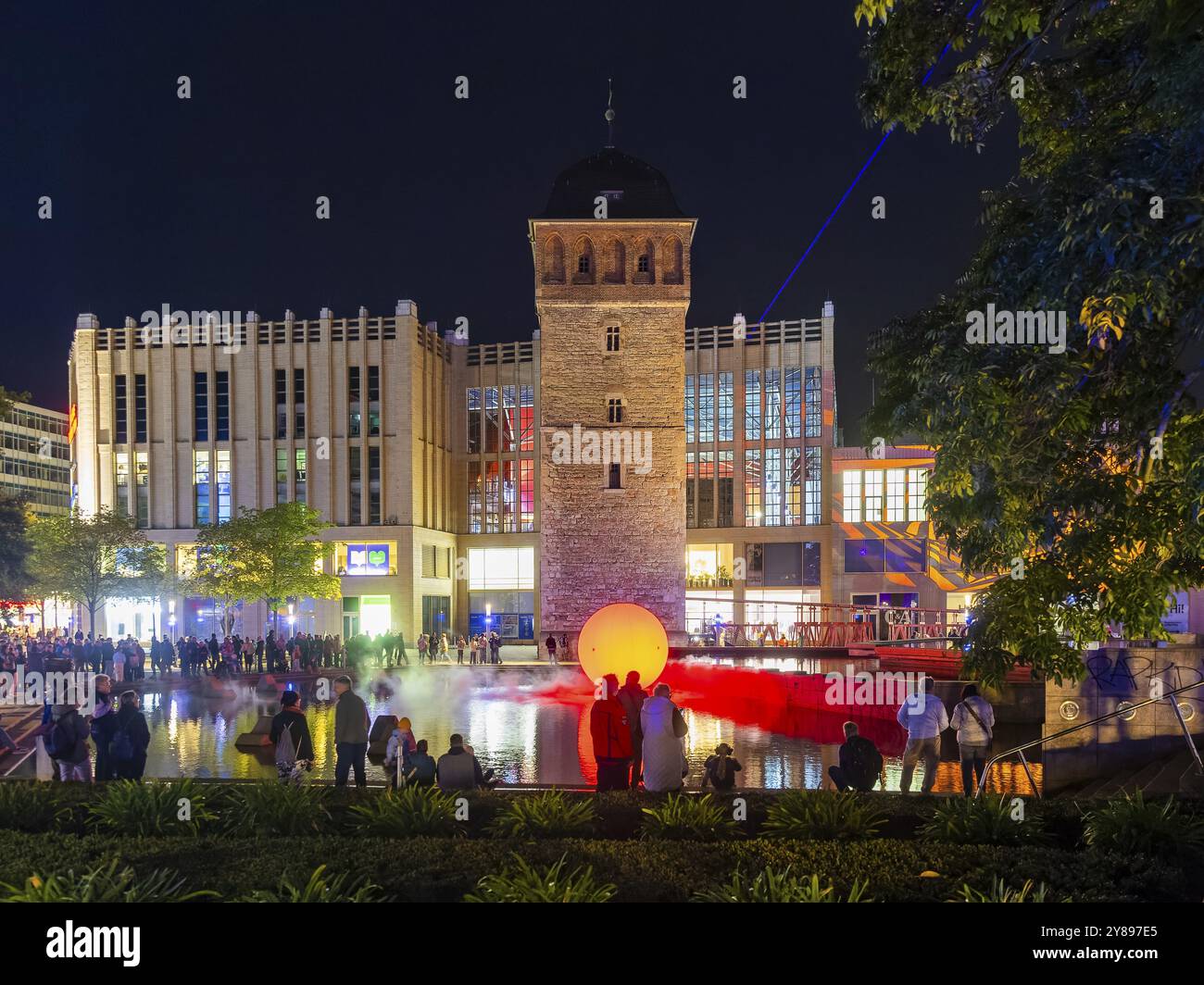 Stadthallenbrunnen, dip, Jonas Vogt The 2nd edition of Light our Vision ...