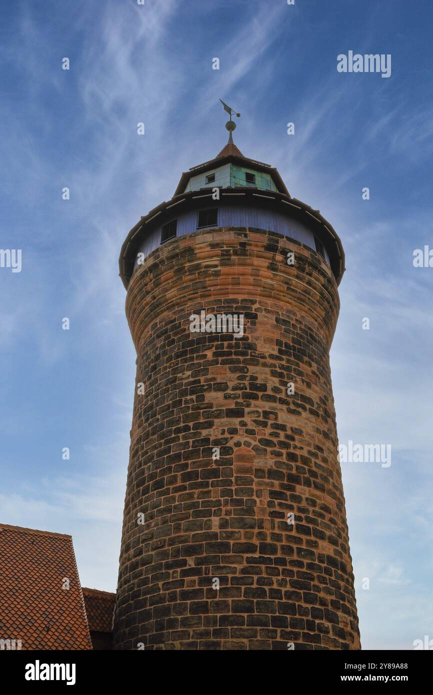 View of the Sinwell Tower of Nuremberg Castle, Germany, Europe Stock ...