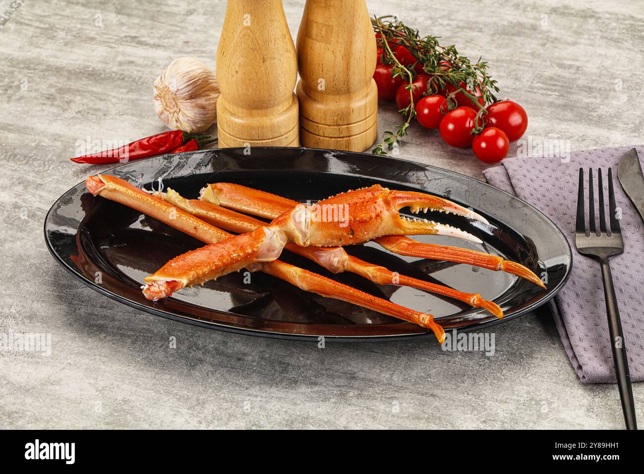 Delicous luxury boiled crab claw legs Stock Photo - Alamy