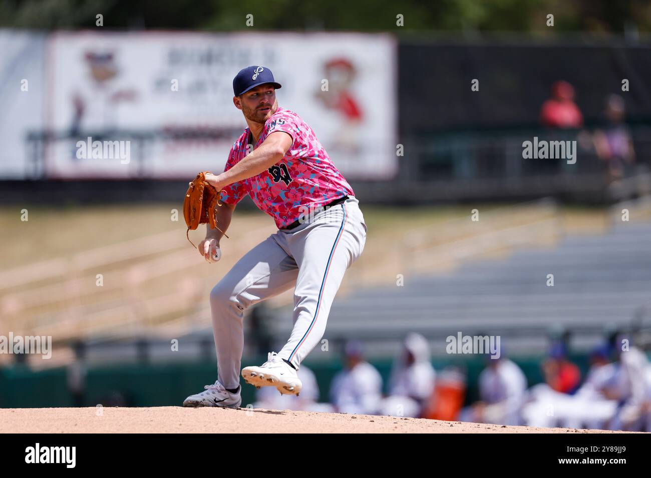 Pensacola Blue Wahoos starting pitcher Jeff Lindgren (6) in action ...