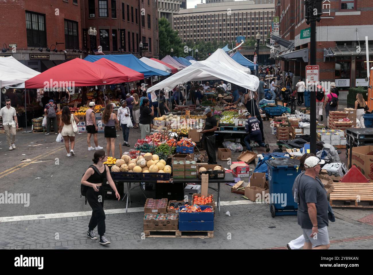 Fruit and Vegetable Market in Downtown Boston. Boston, Massachusetts ...