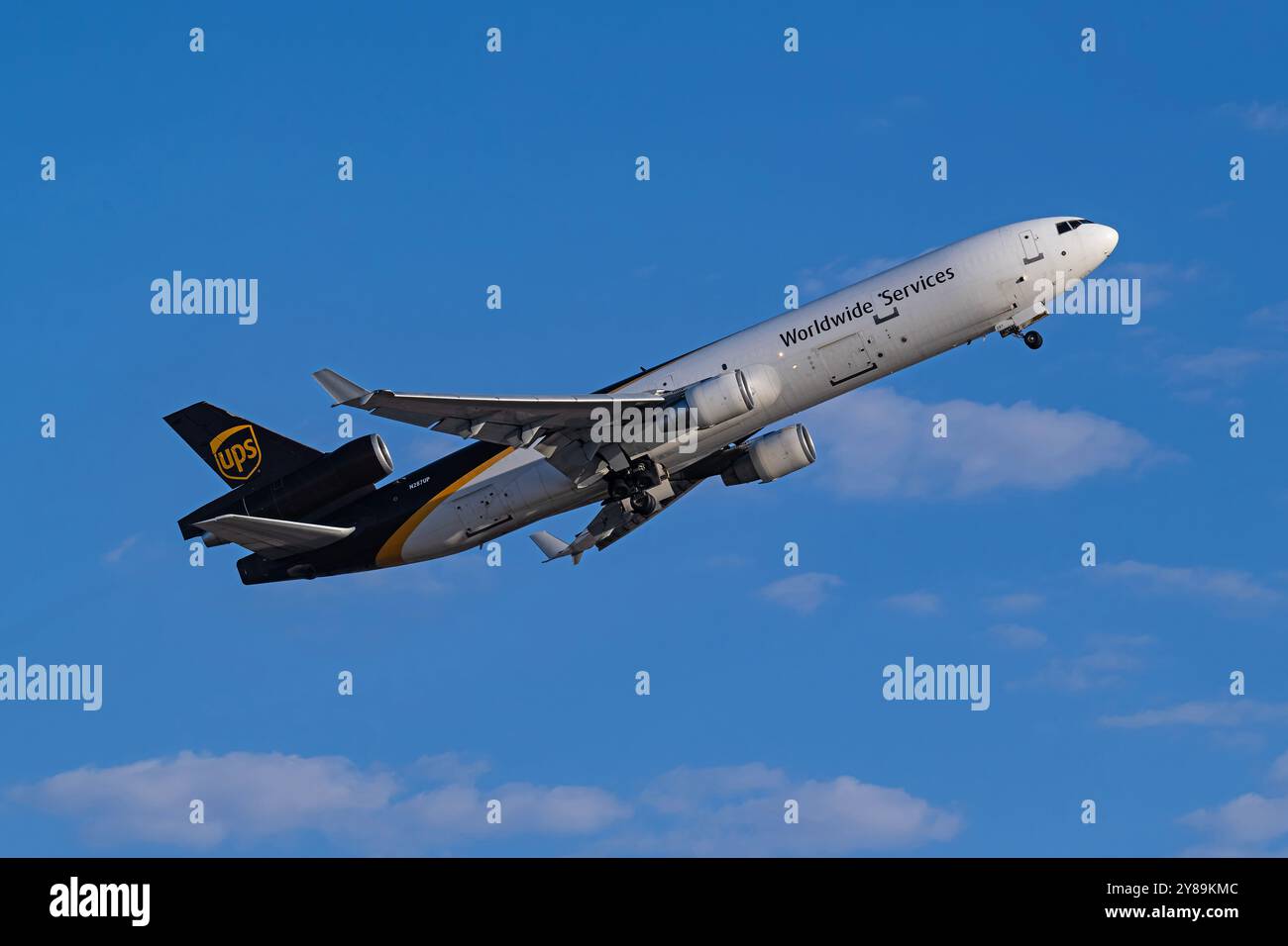 Sky Harbor International Airport, 9-28-24 Phoenix AZ USA |UPS McDonnell ...