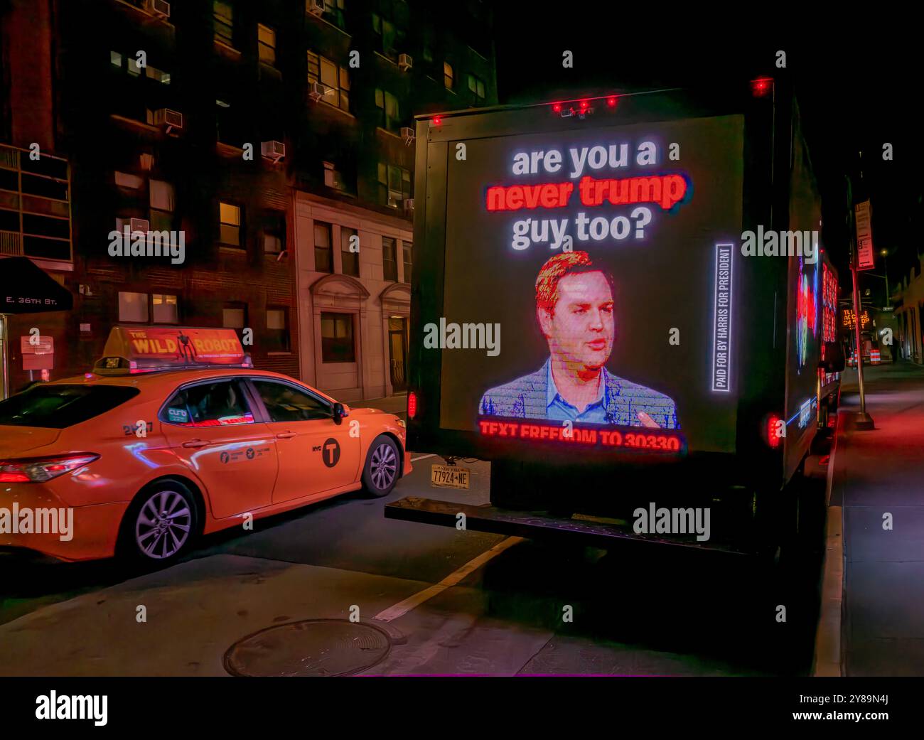 Kamala harris billboard hi-res stock photography and images - Alamy