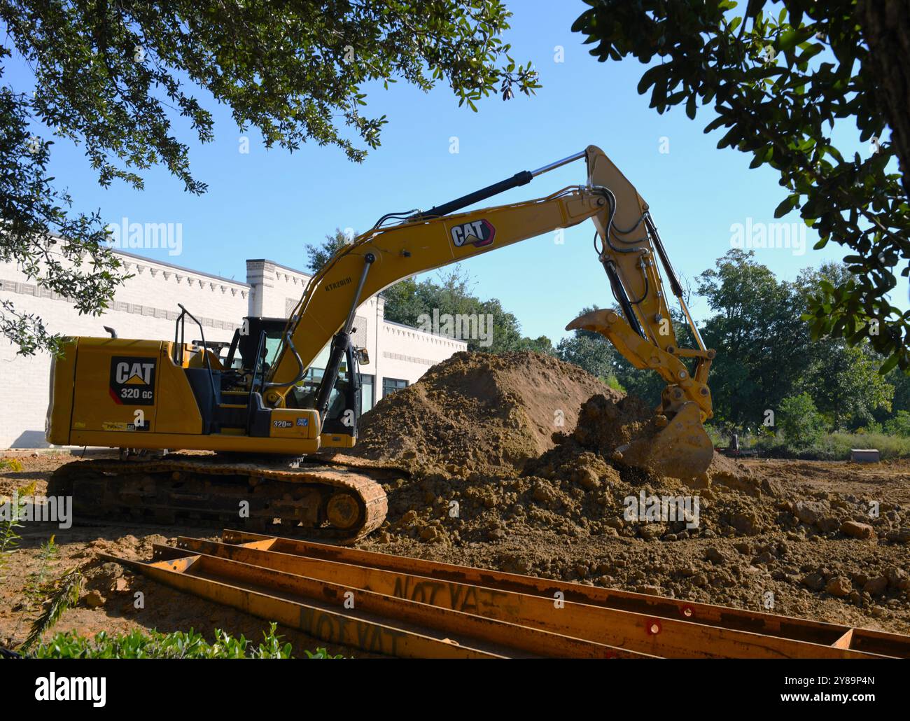 Caterpillar 320 gc excavator hi-res stock photography and images - Alamy