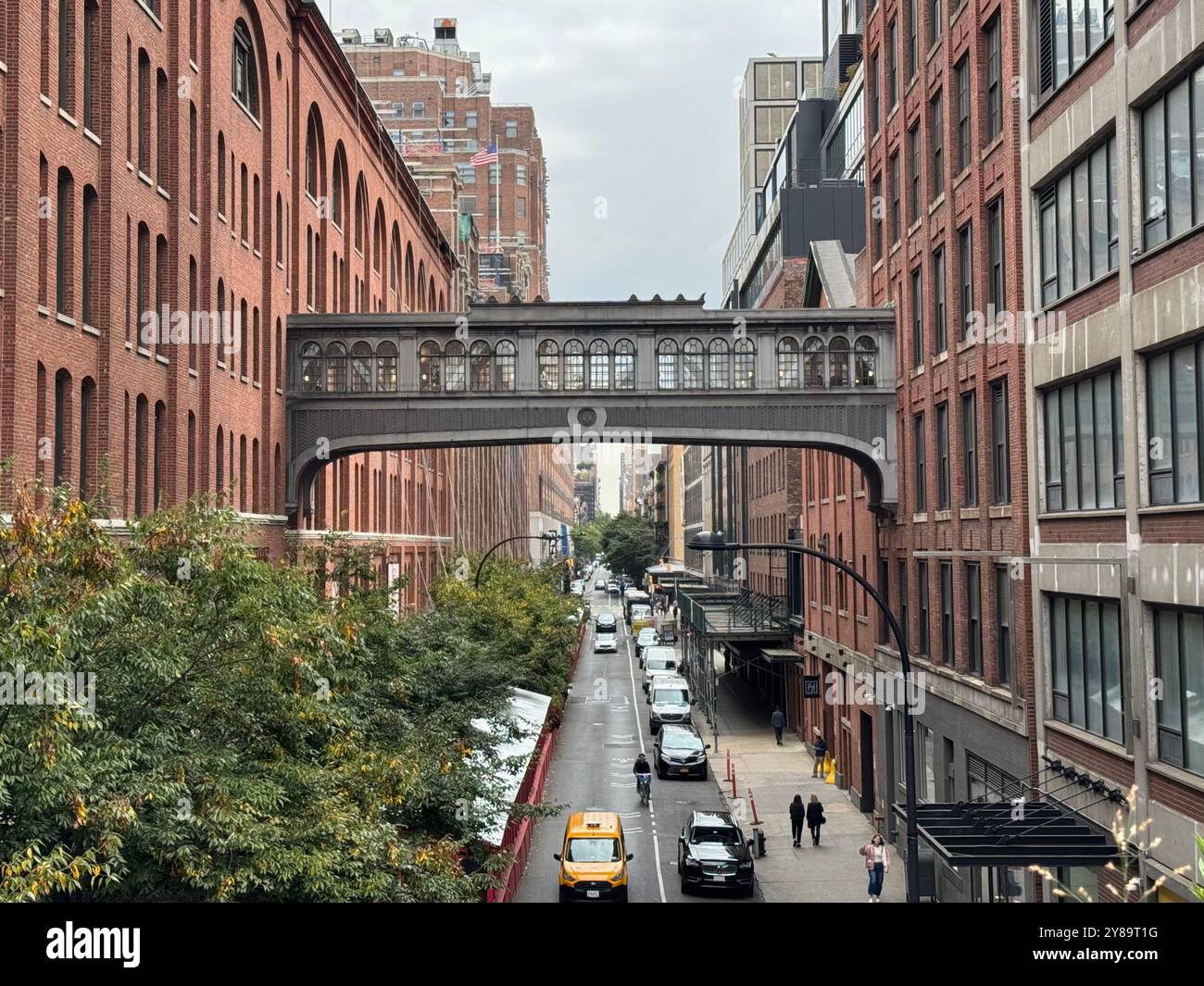 Gateway between two New York buildings in the Chelsea neighborhood ...