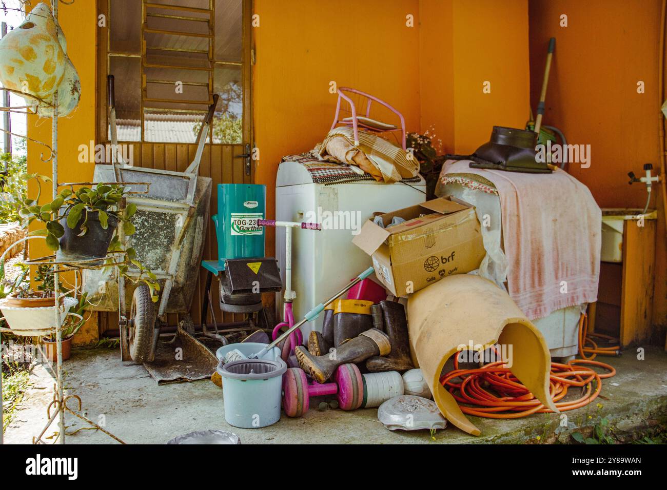 Rubble, mess, disorder, rubble Stock Photo - Alamy