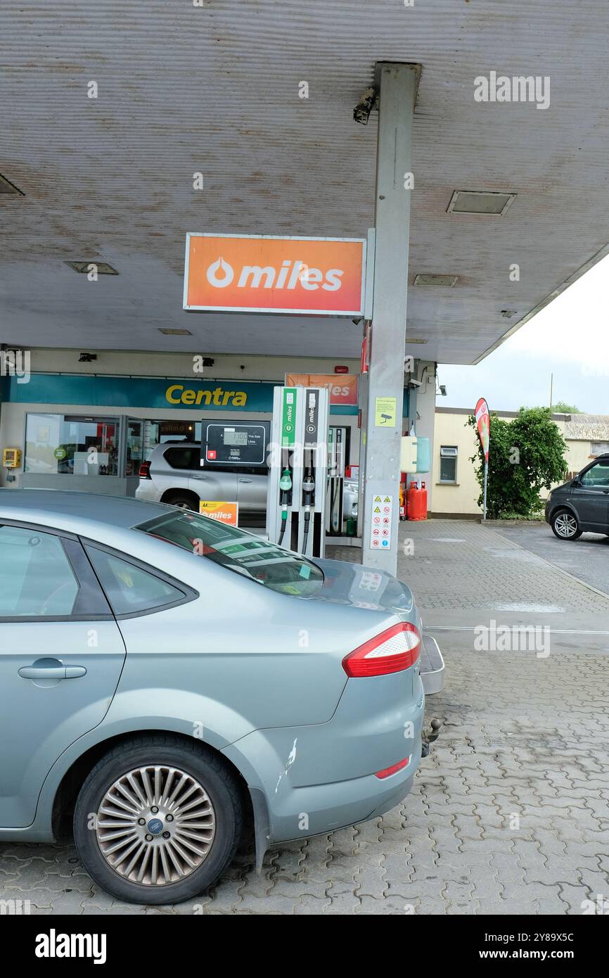 Roadside convenience stop at Dolan's Service Station, Circle K ...