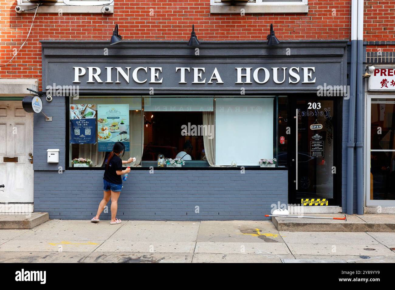 Prince Tea House, 203 N 9th St, Philadelphia, Pennsylvania. Storefront ...