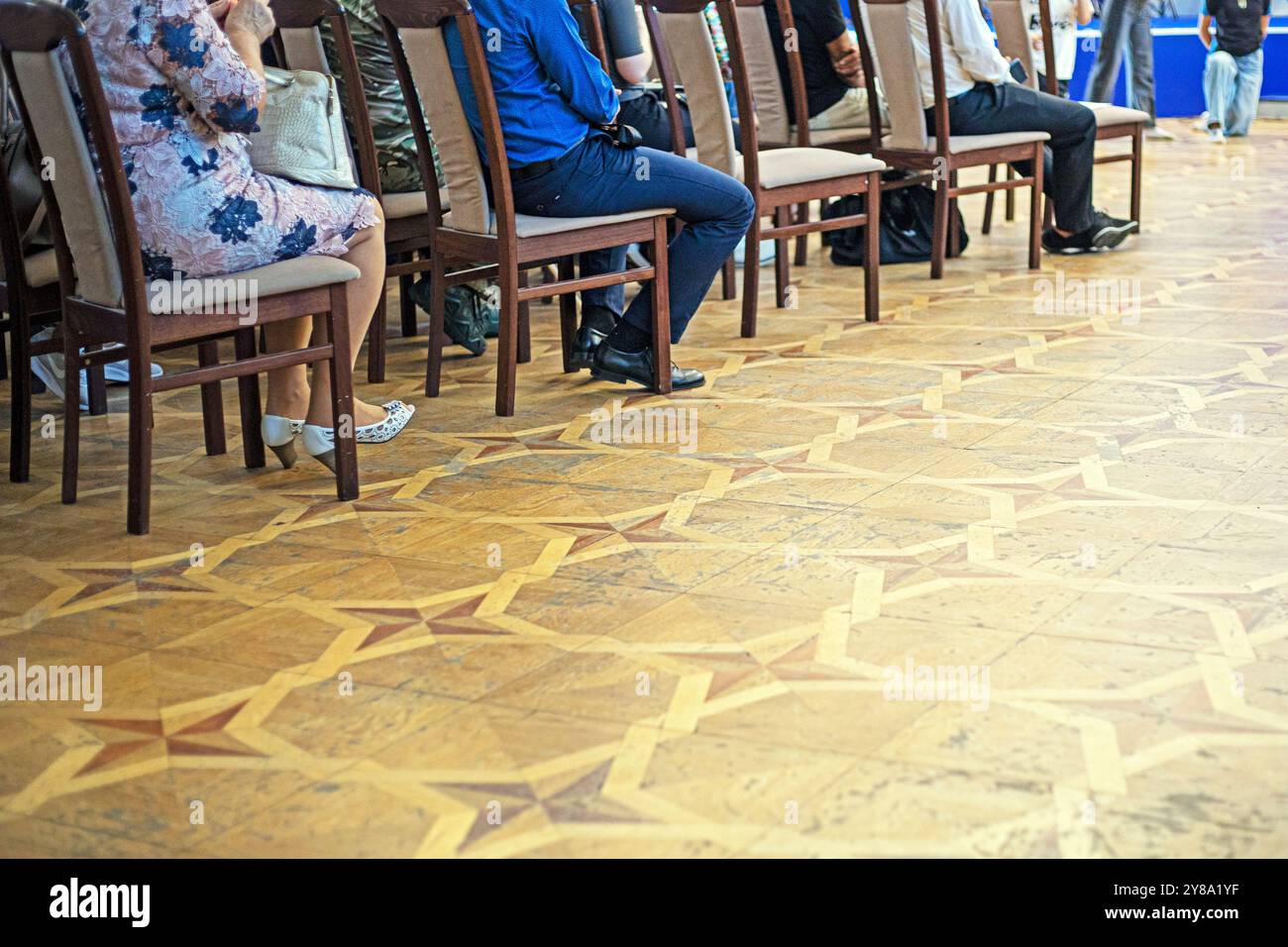 Audience members sitting hi-res stock photography and images - Alamy