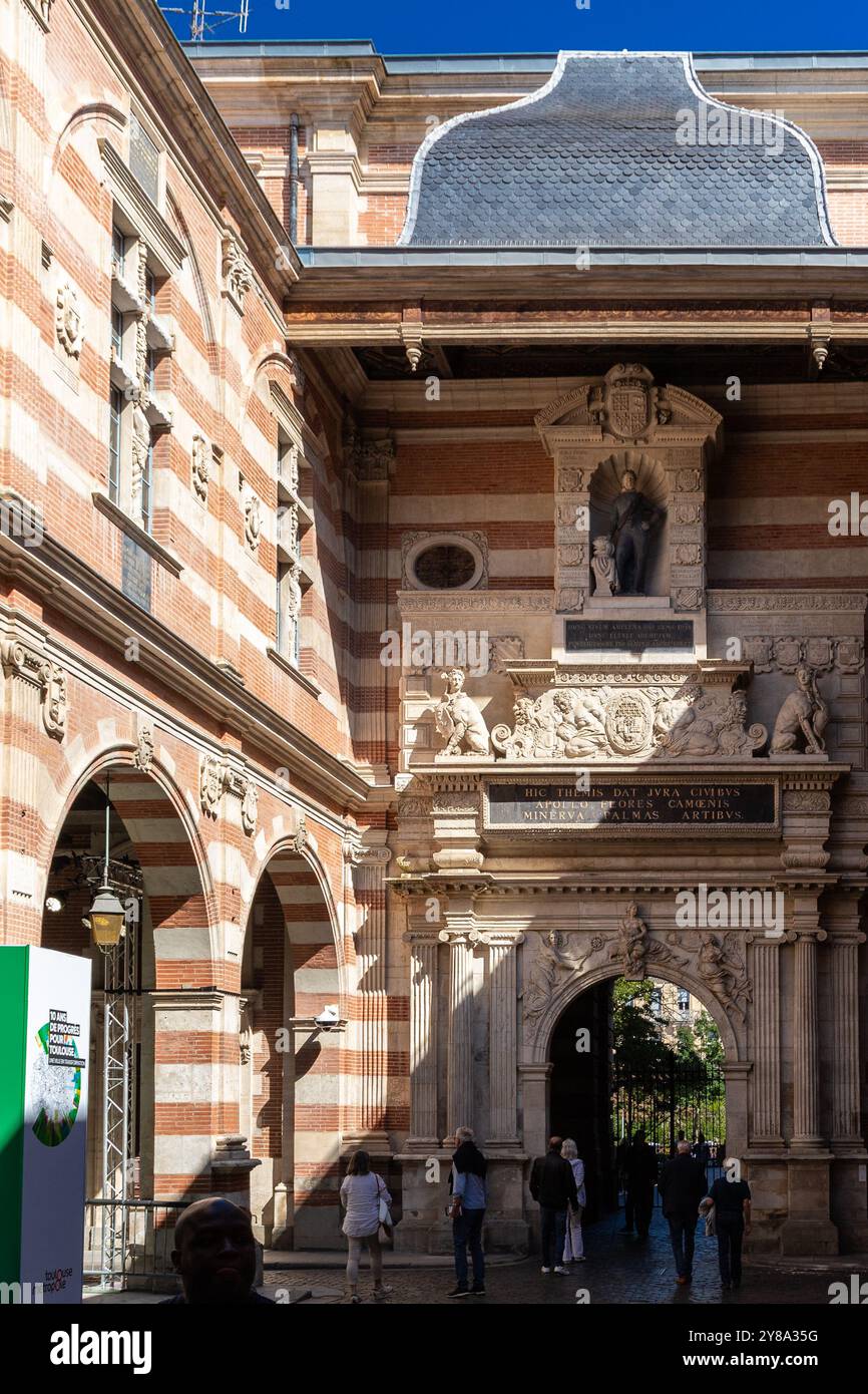 Capitole de Toulouse is the heart of the municipal administration and ...