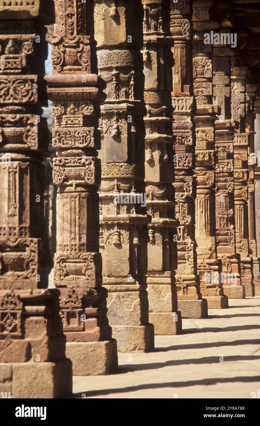 Stone pillars hi-res stock photography and images - Alamy