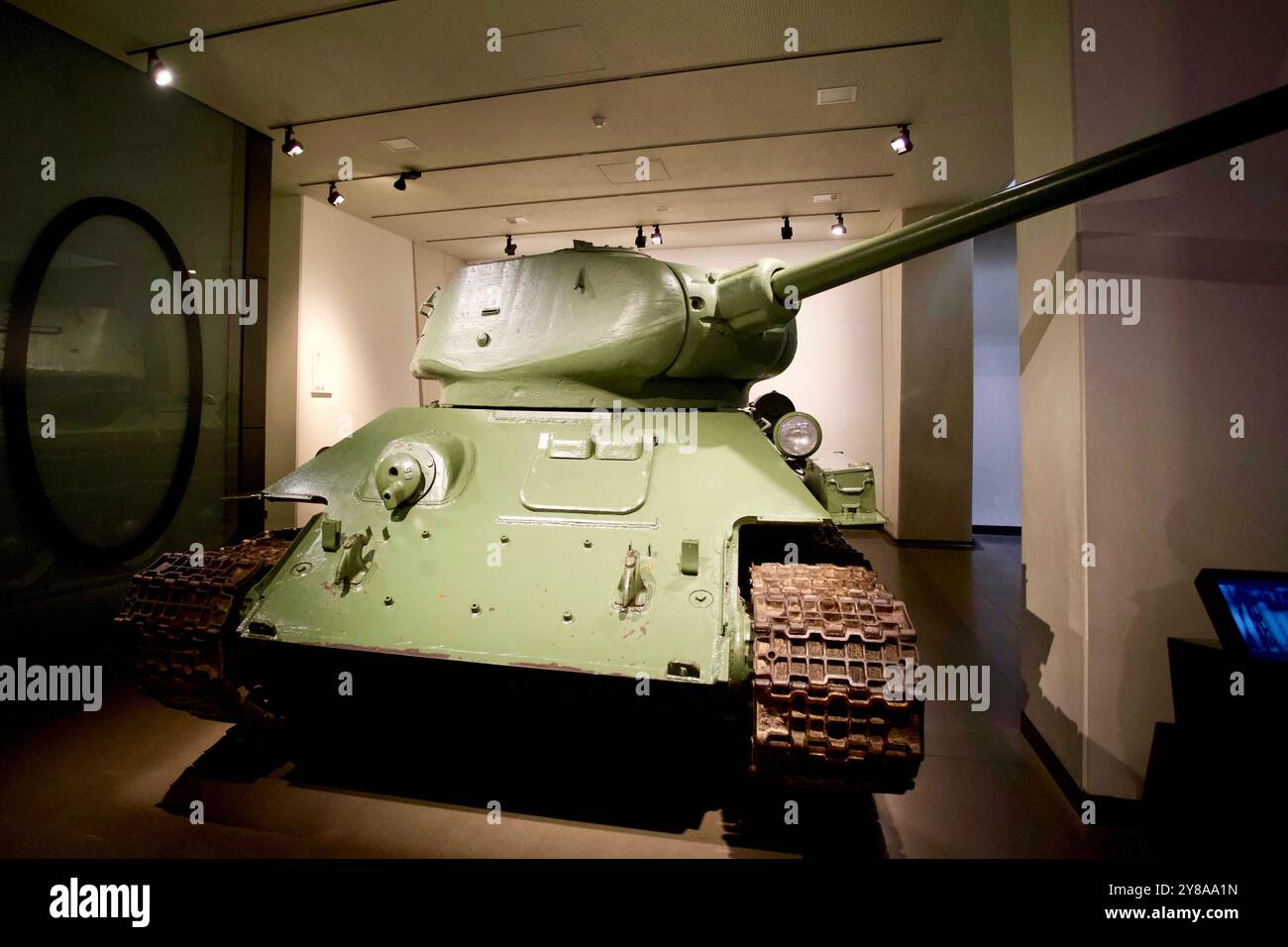 Russian T-34/85 Medium Tank. Imperial War Museum, Lambeth Road ...