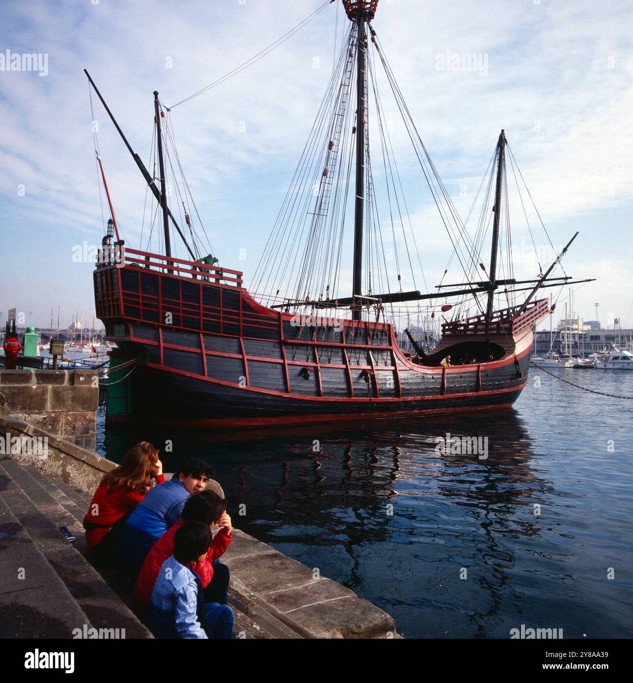 Columbus flaggschiff santa maria hi-res stock photography and images ...