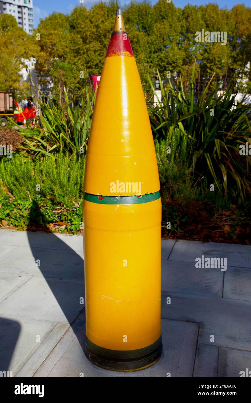 Royal navy shell hi-res stock photography and images - Alamy