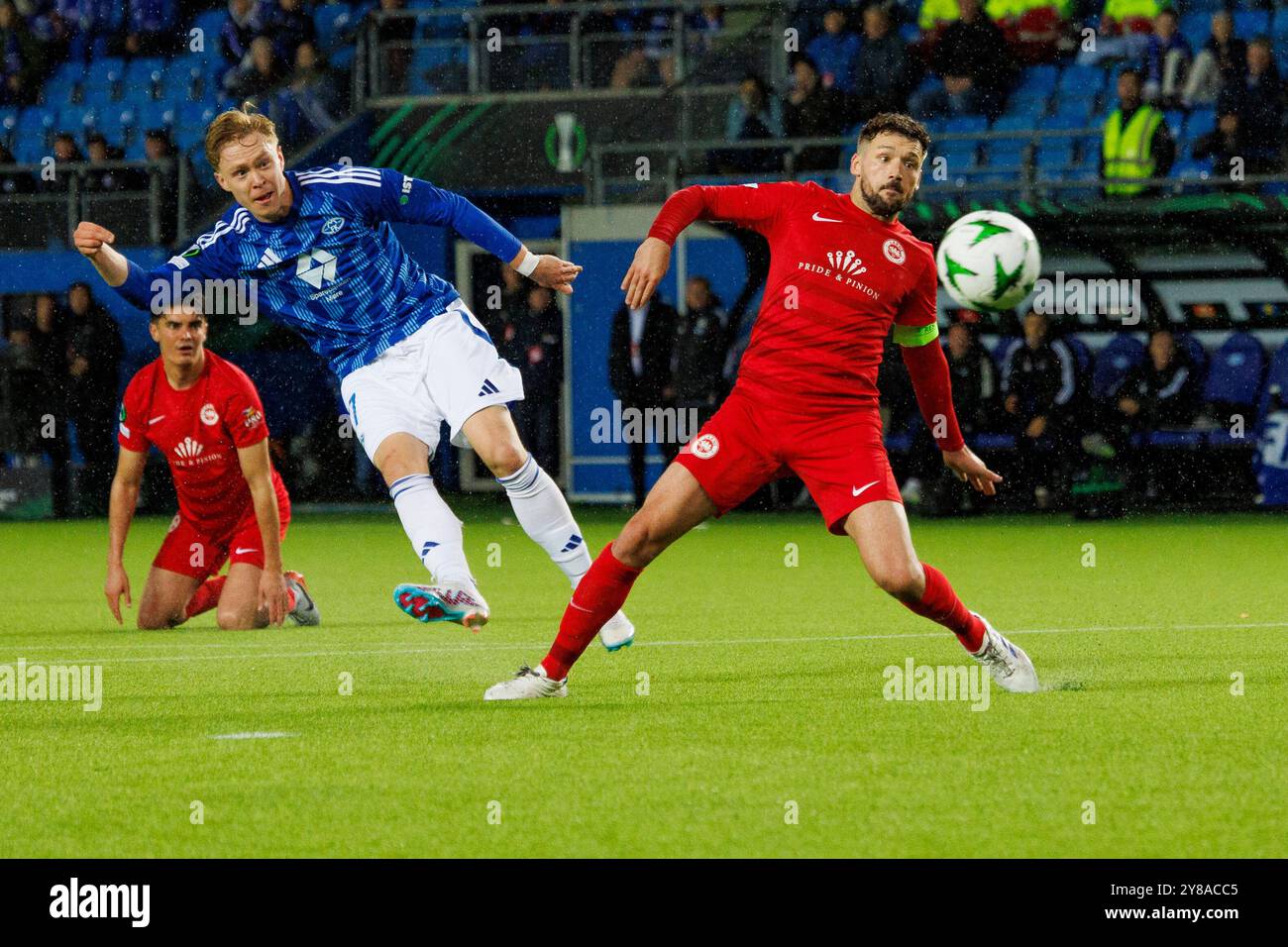 Molde 20241003. Molde's Ola Brynhildsen scores 2-0 in a duel with Tomas ...