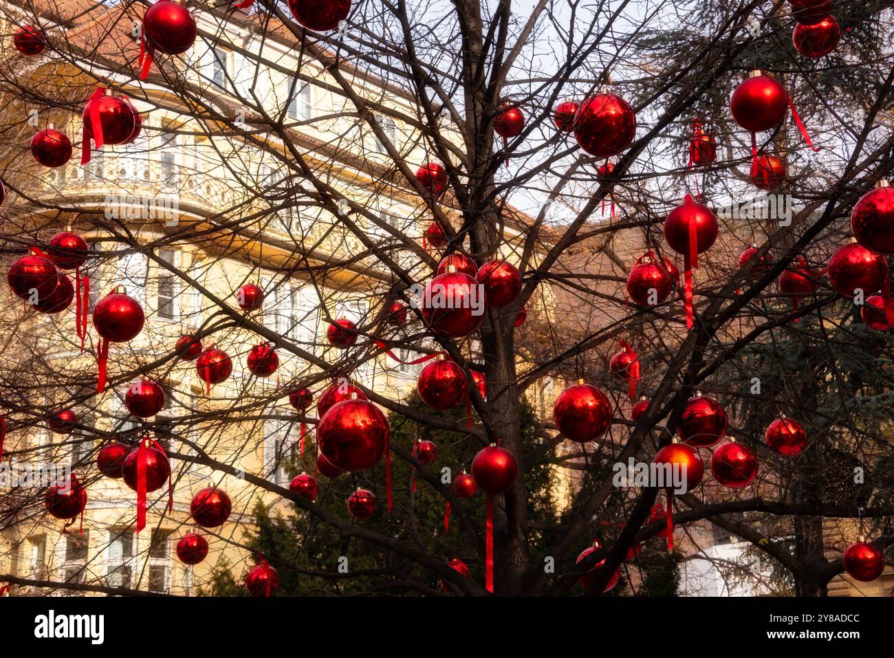 Christmas market with traditional Christmas decorations Stock Photo - Alamy