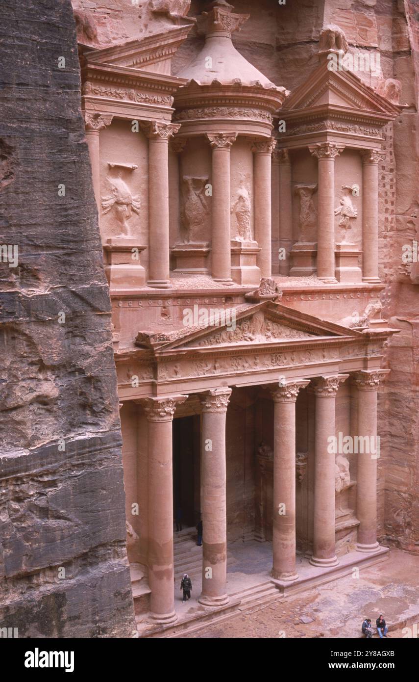 Petra Treasury at the end of the Siq, Egypt Stock Photo - Alamy