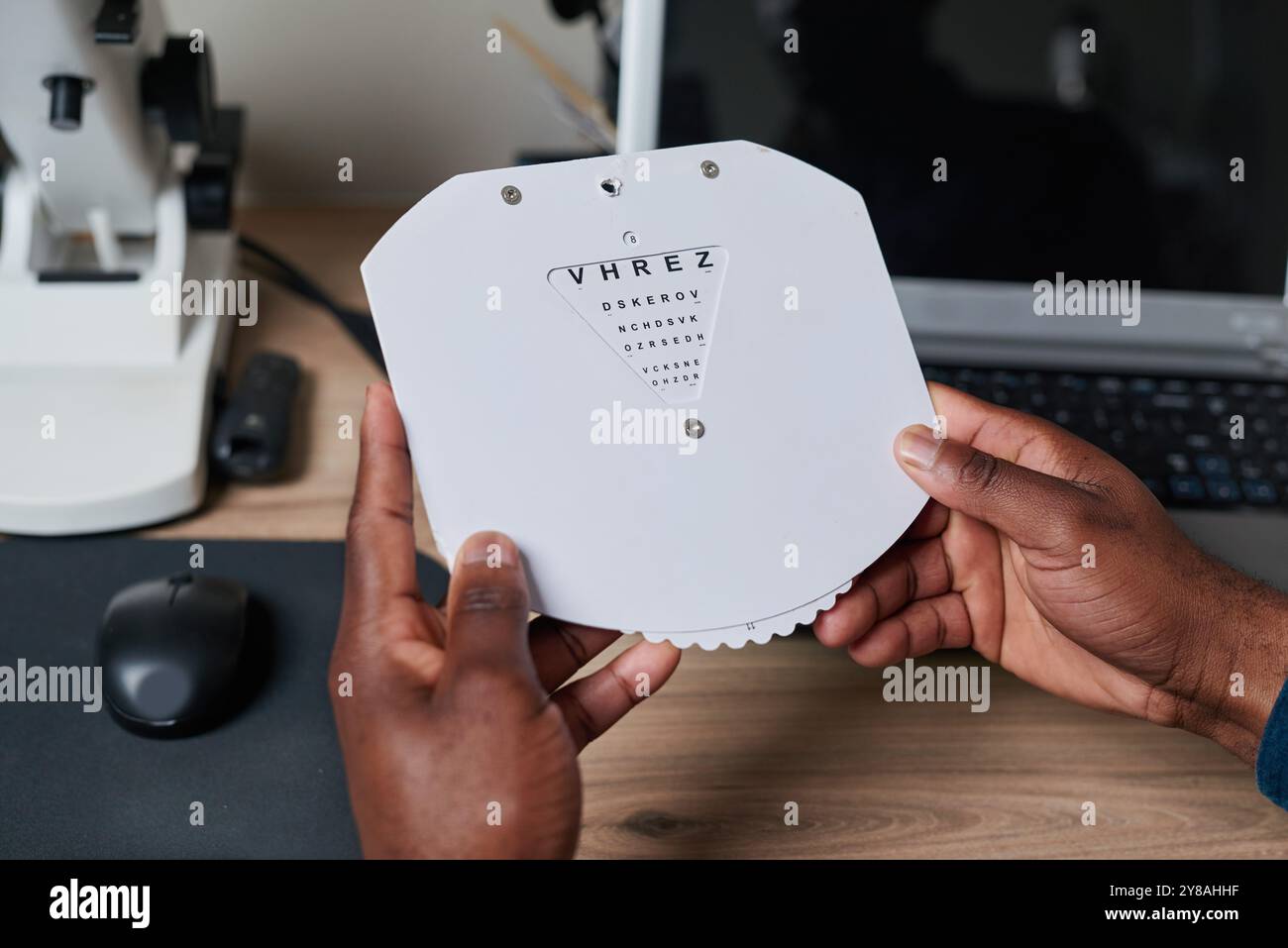 Doctor holding medical chart table hi-res stock photography and images ...