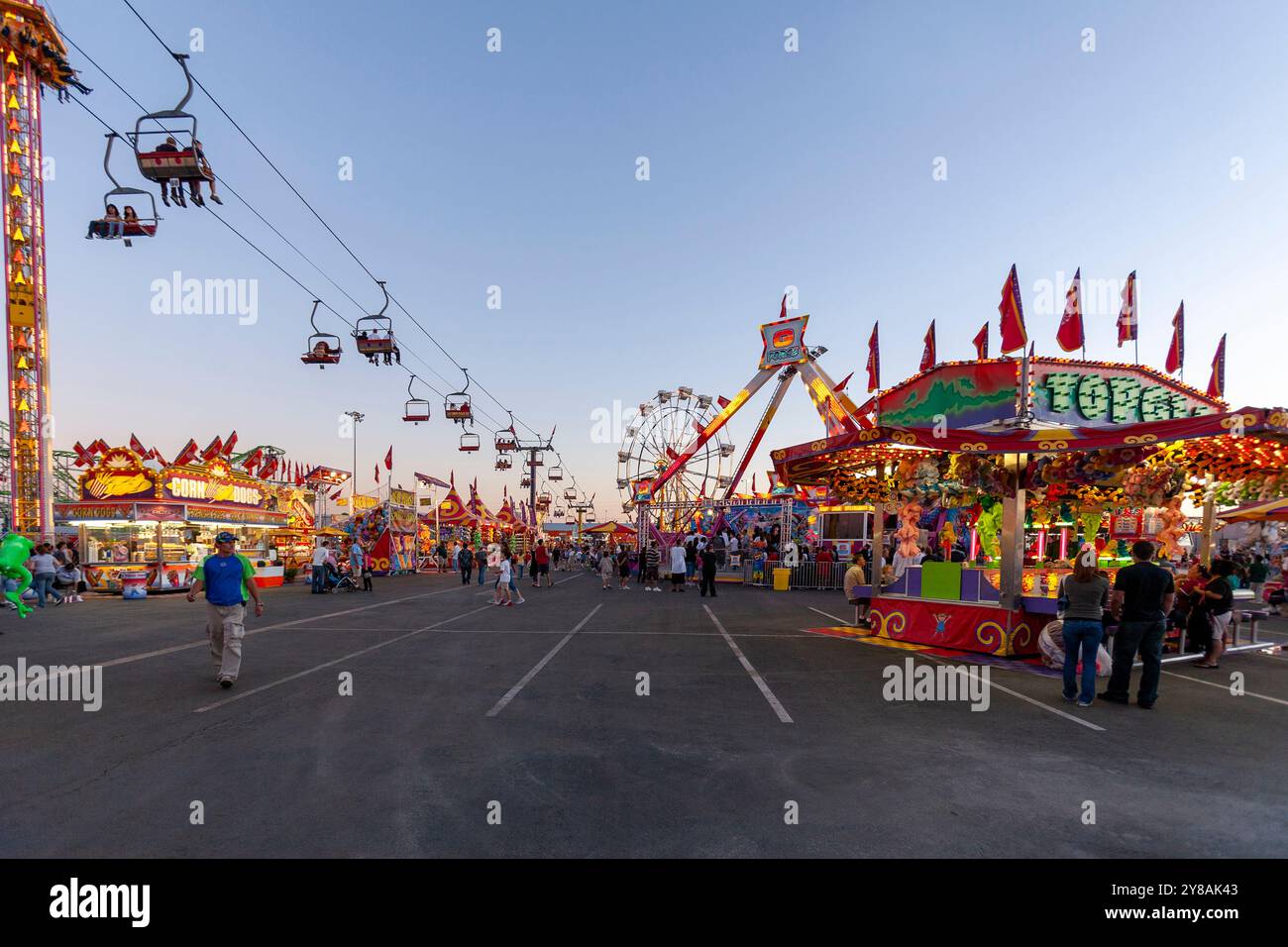 Rides and games hi-res stock photography and images - Alamy