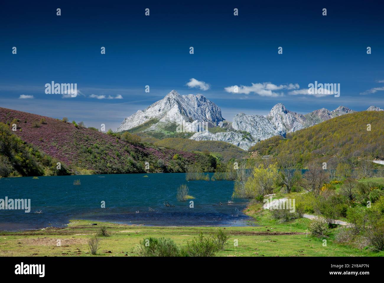 Parque Regional Montana de Riano y Mampodre and eastern tip of the ...