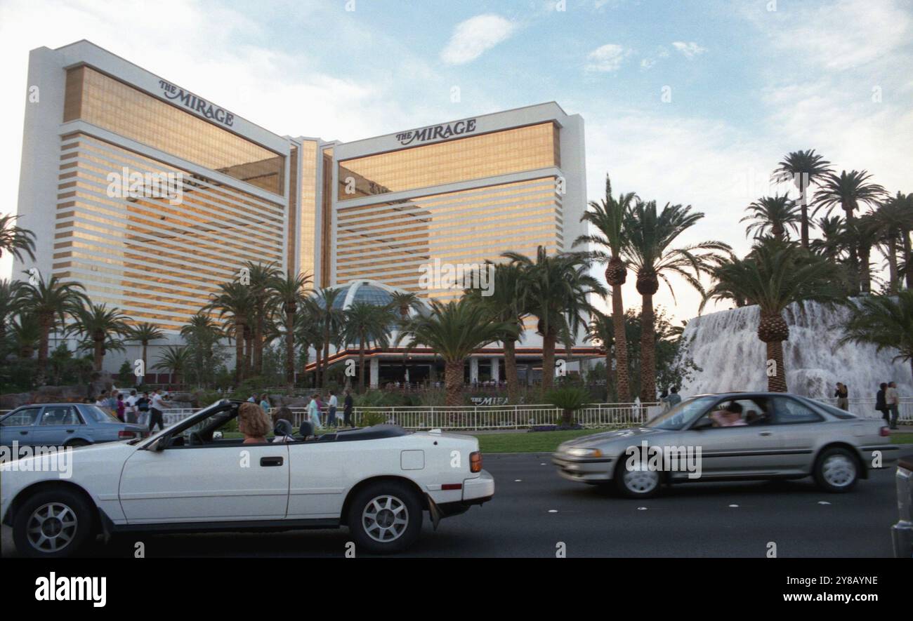 1990s las vegas strip hi-res stock photography and images - Alamy