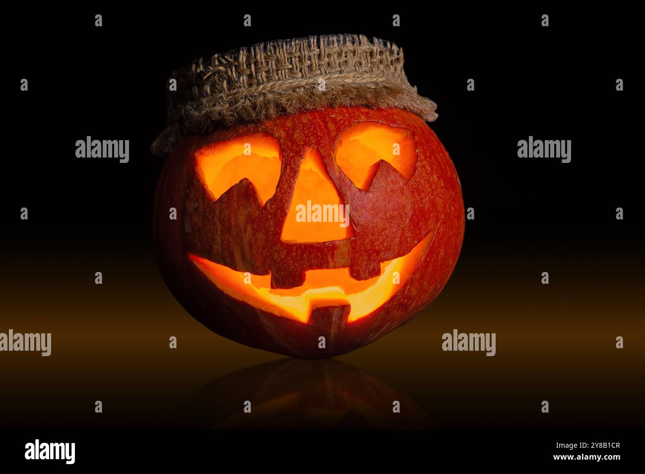 Spooky halloween pumpkin menacing grin hi-res stock photography and ...