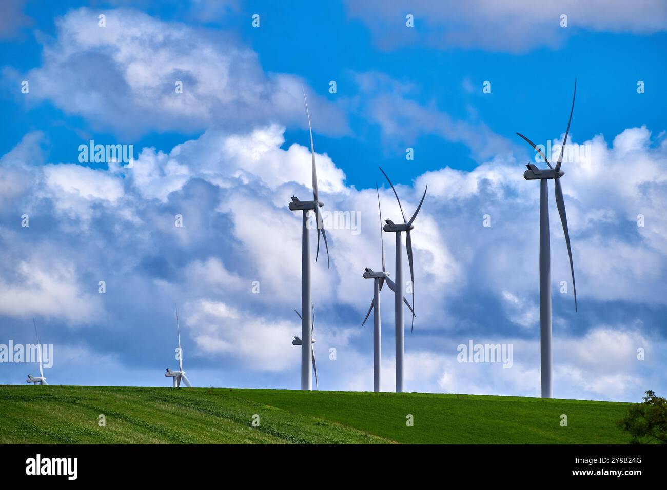 Countryside open air structure hi-res stock photography and images - Alamy