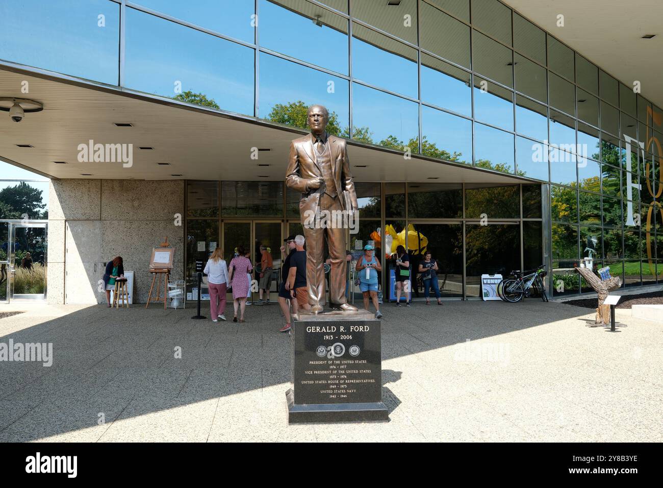 Statue of President Gerald Ford outside the Gerald Ford Presidential ...