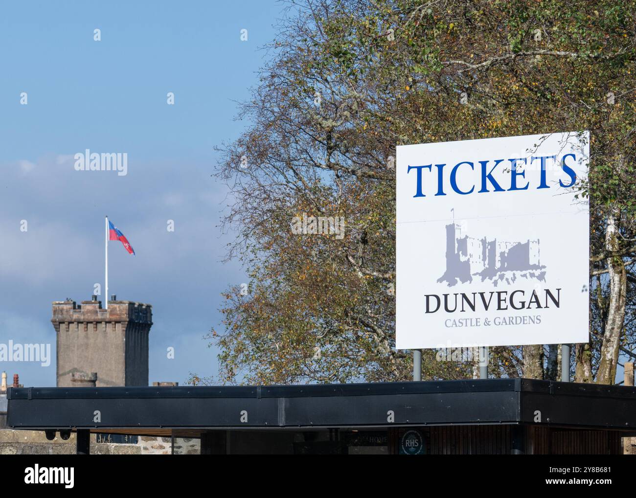 Dunvegan Castle & Gardens - MacLeod Estate, Dunvegan House, Dunvegan ...