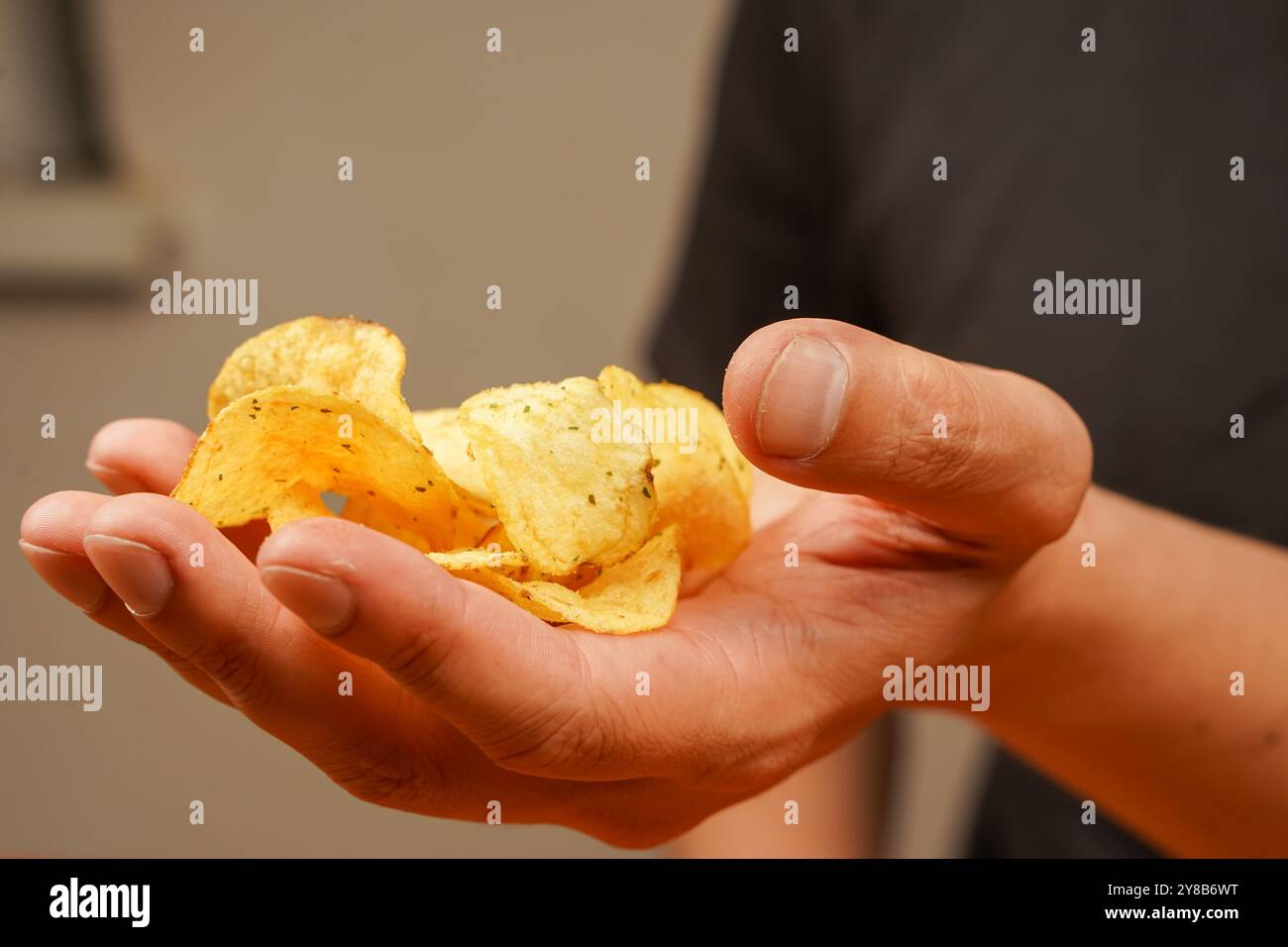 Eat potato chip boy hi-res stock photography and images - Alamy