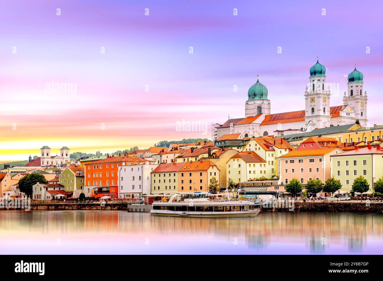 Passau church hi-res stock photography and images - Alamy