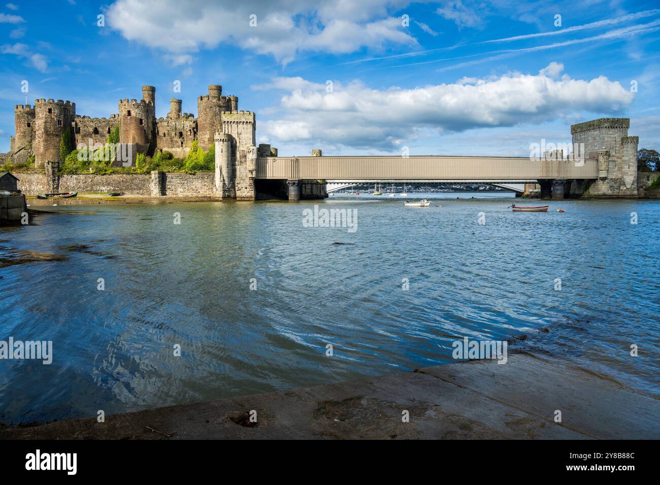Conwy castle on the river Conwy Stock Photo - Alamy