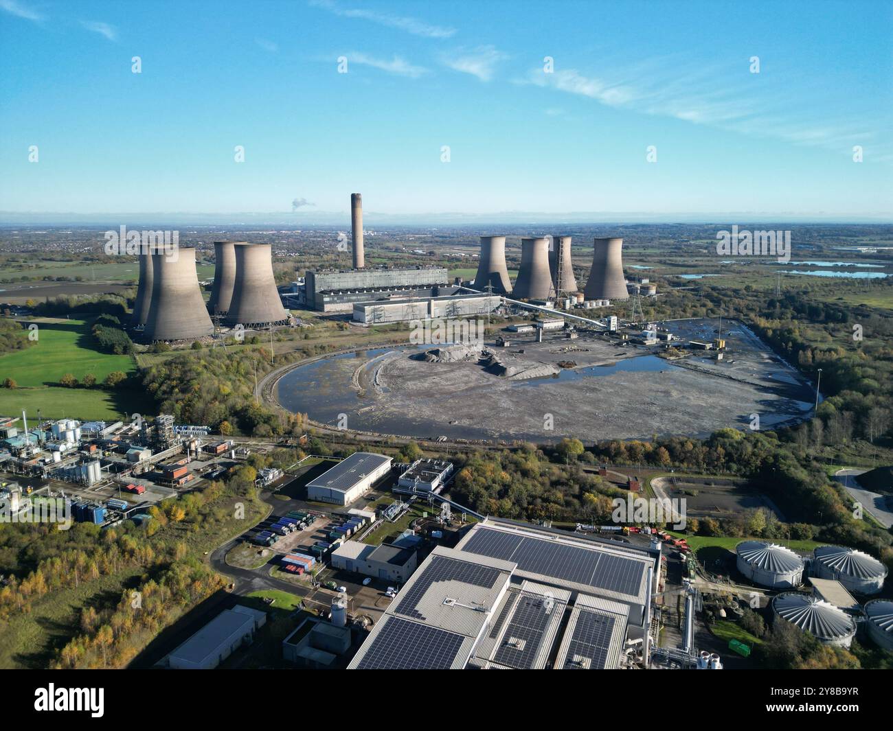 Widnes power station hi-res stock photography and images - Alamy