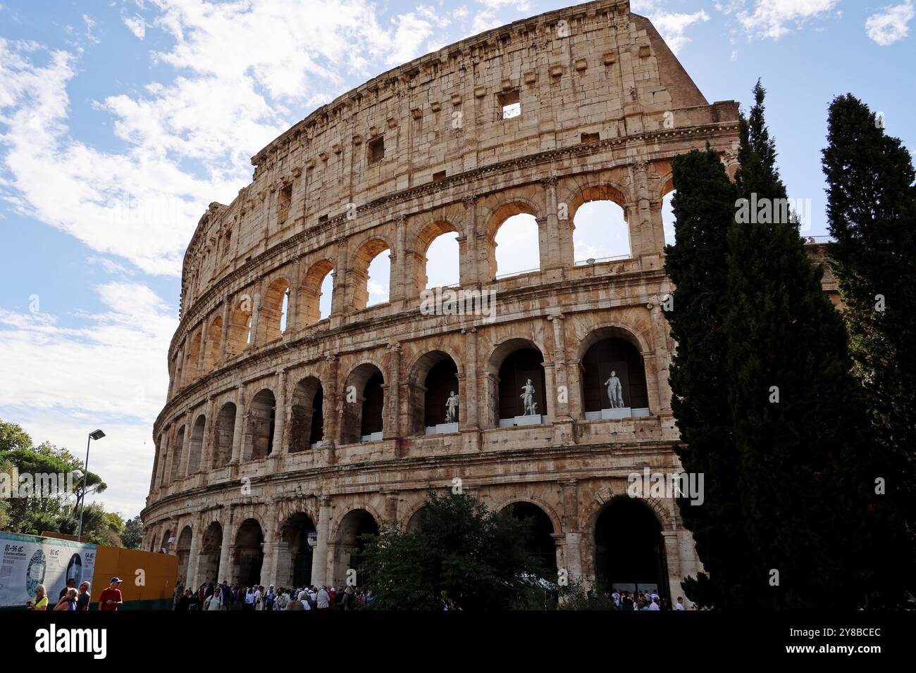 Colosseum, Roman Forum, Rome, Italy Stock Photo - Alamy