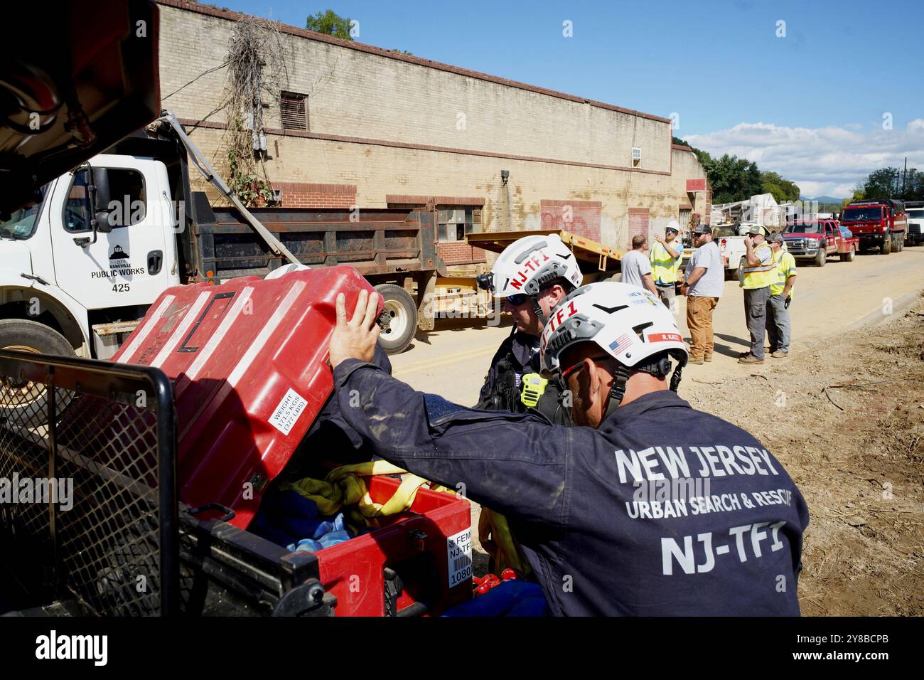 Asheville, United States. 02nd Oct, 2024. New Jersey Task Force 1 Urban ...