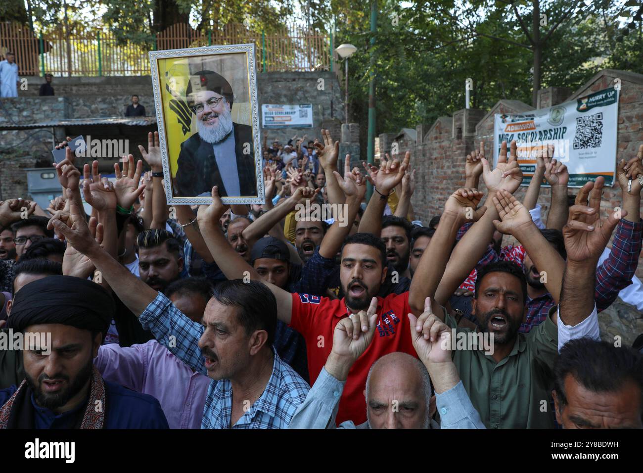 Protest against Israel in Kashmir, India Kashmiri Shia Muslims protest ...