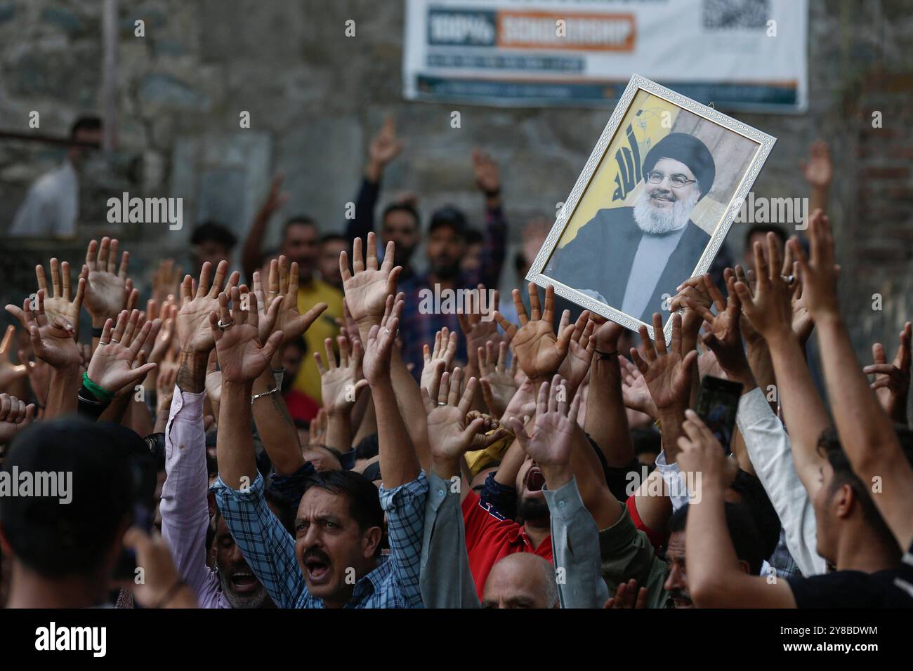 Protest against Israel in Kashmir, India Kashmiri Shia Muslims protest ...