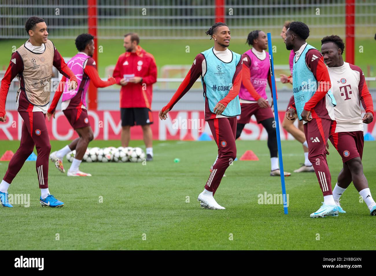 19 und jamal musiala fc bayern muenchen hi-res stock photography and ...