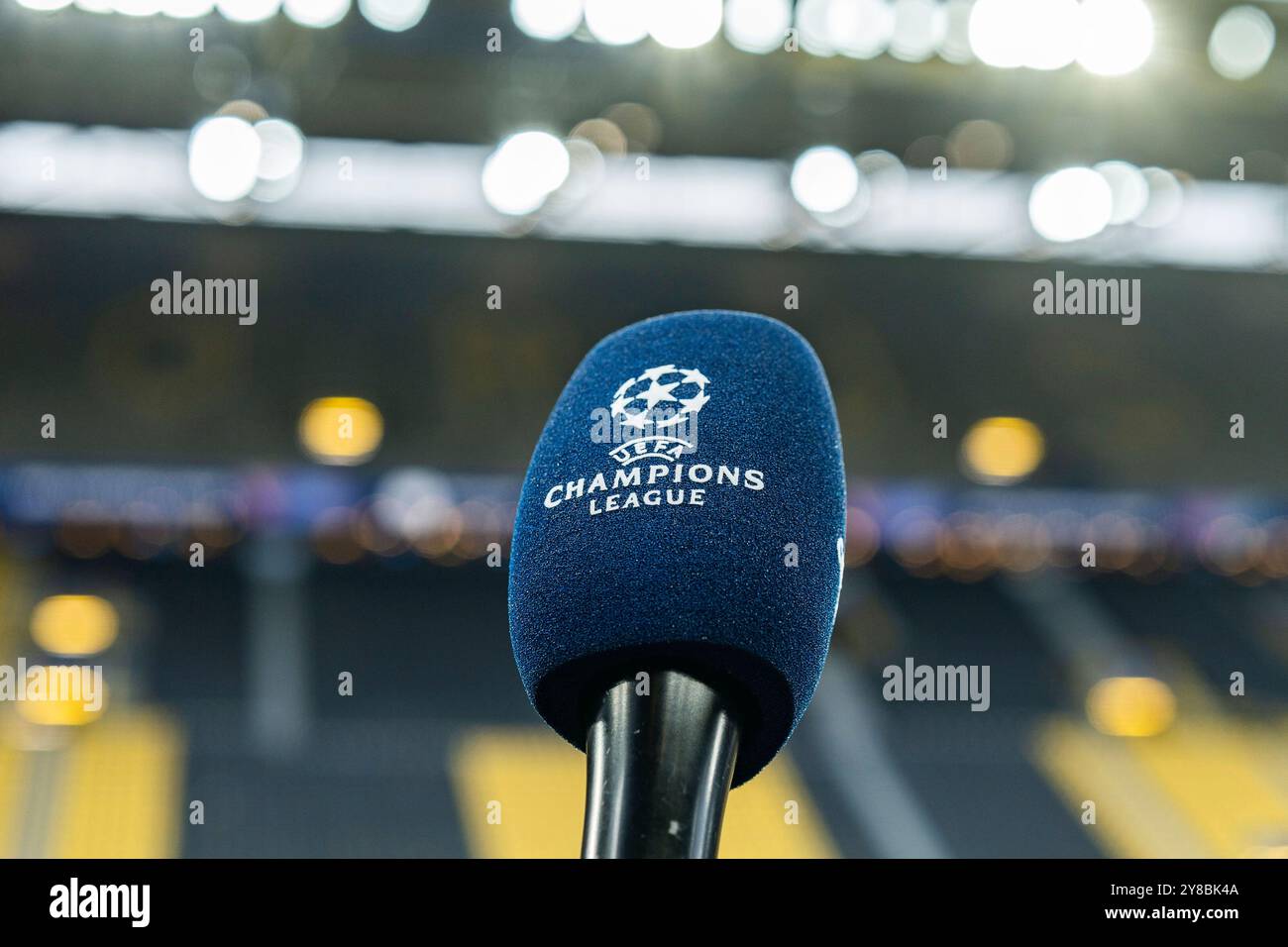 An uefa champions league microphone hi-res stock photography and images ...